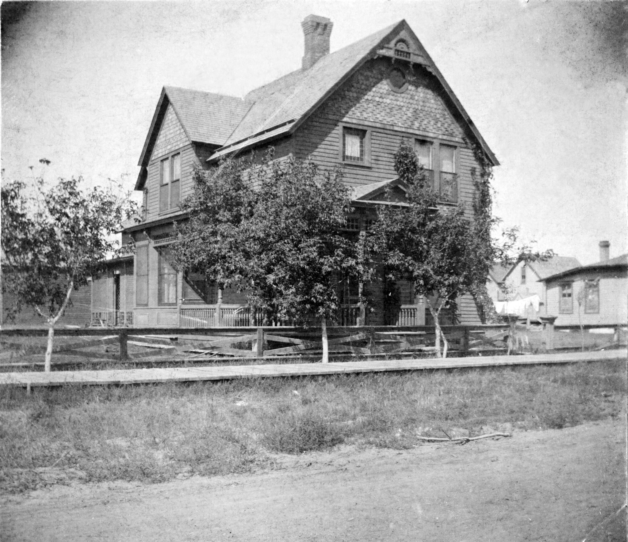 Then & Now: An 1883 Victorian House | Aberdeen Magazine